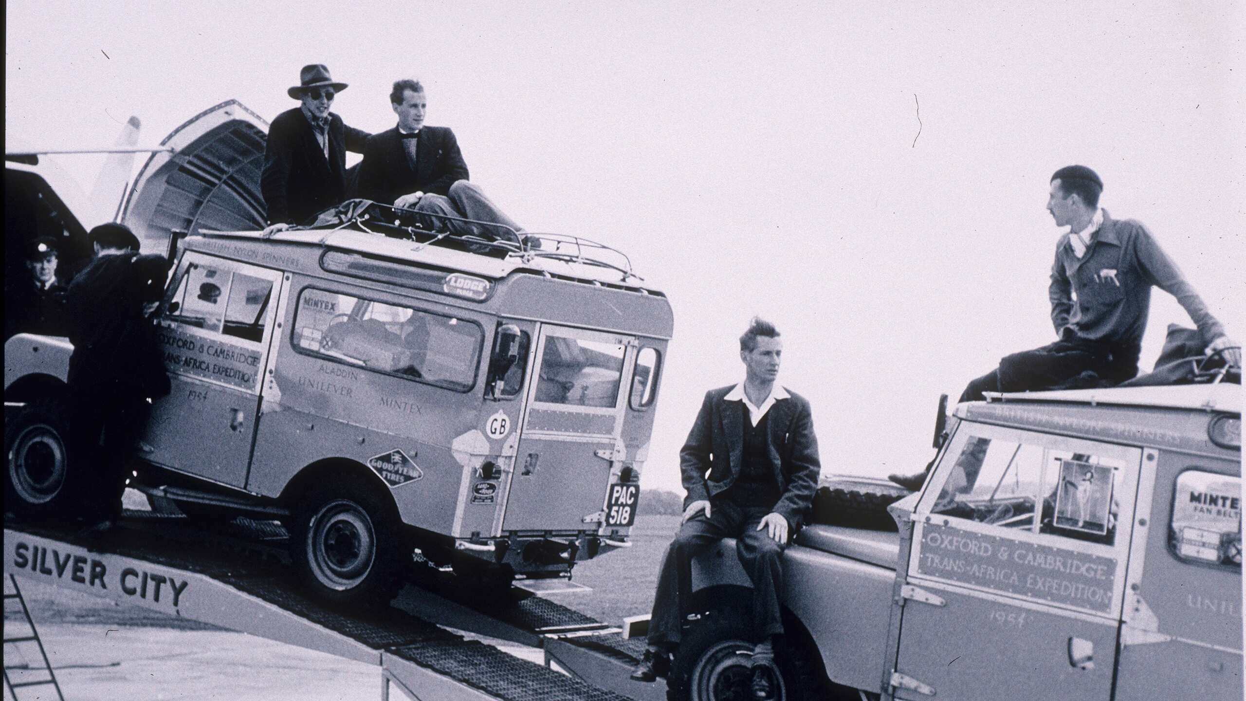 Van Singapore naar Londen met een Defender – Land Rover